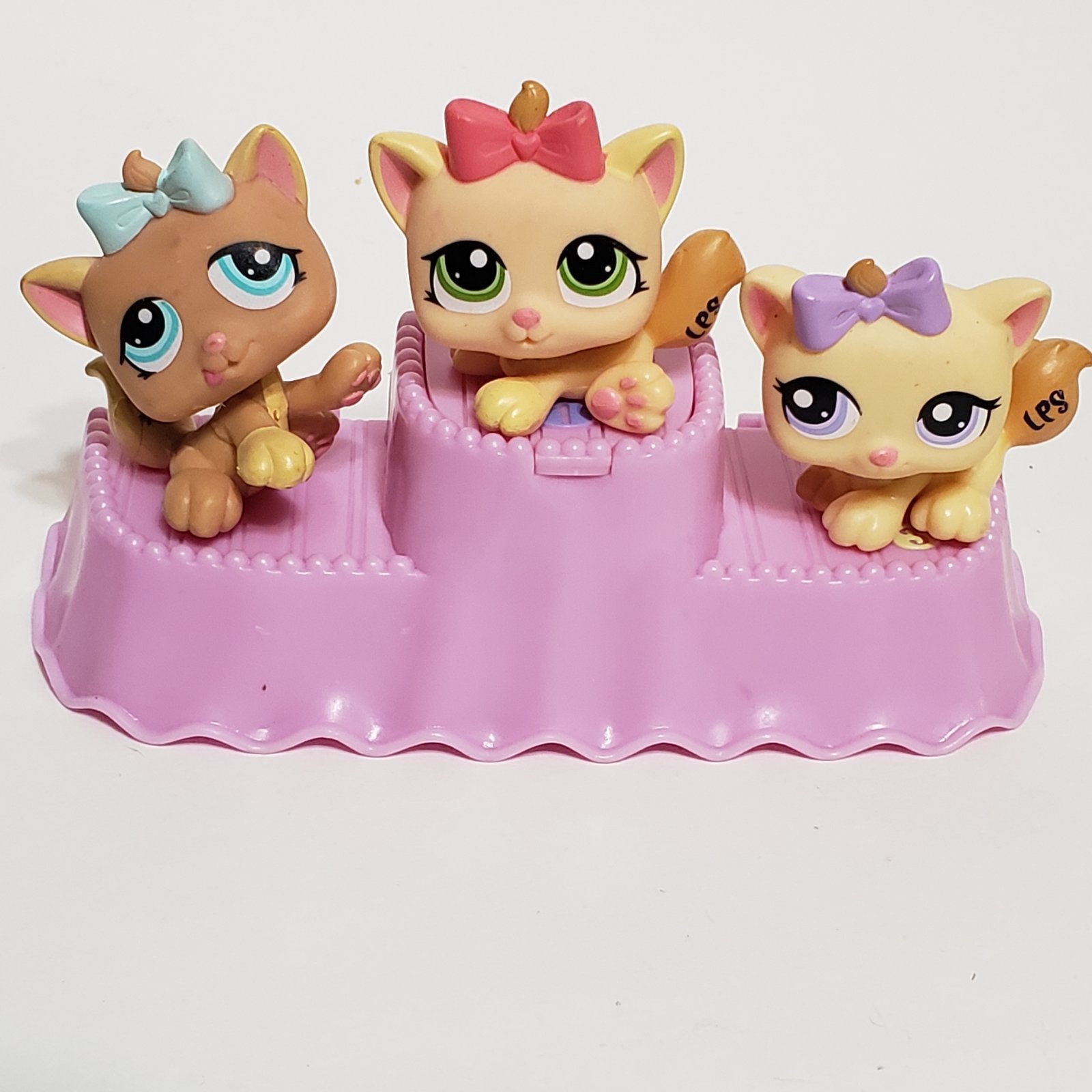 Littlest Pet Shop Lot of 3 Triplet Baby Kitten with Pink Stage ...