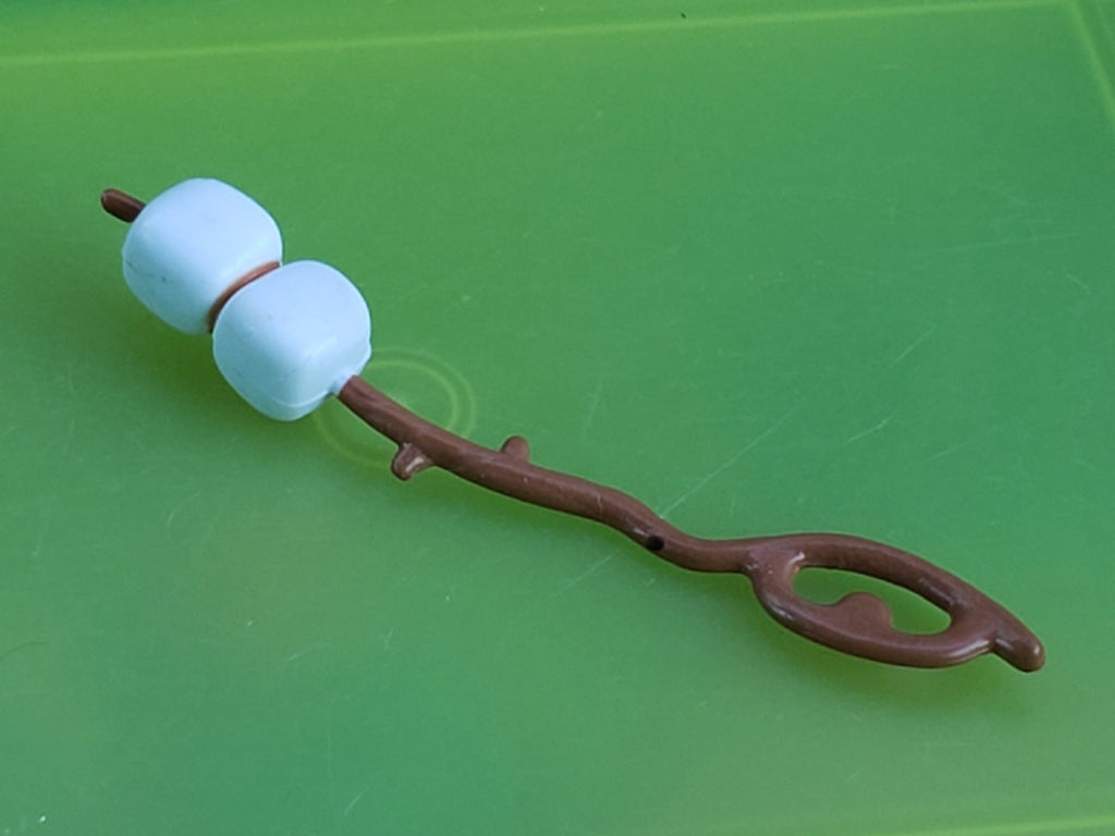 Littlest Pet Shop Marshmallow in a Stick Accessory Authentic AUG15 JIA