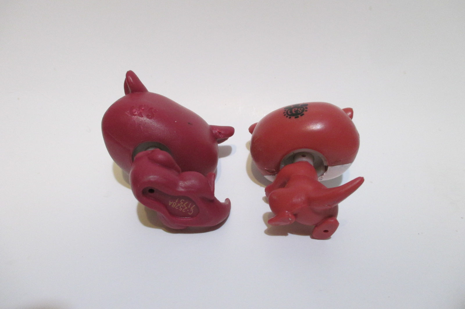 Littlest Pet Shop Lot 2 Otter Vista Lutro 142 & Trixie Otterbrook 138 ...