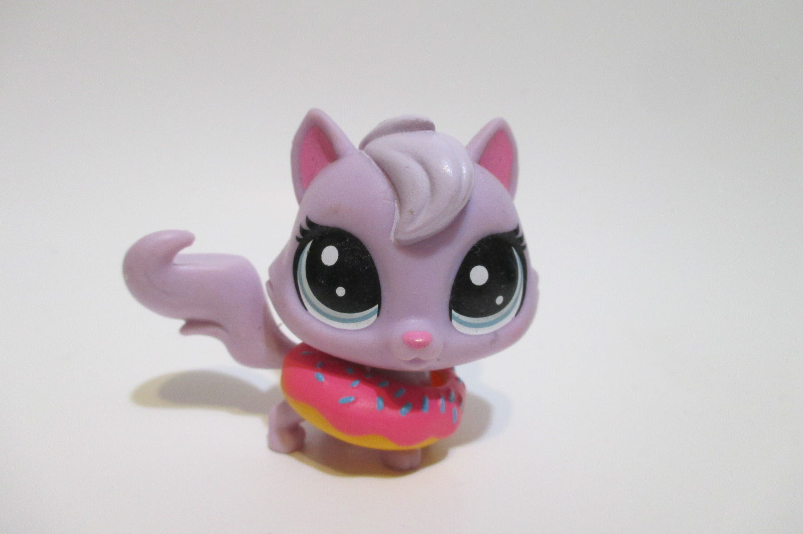 LIKE NEW Littlest Pet Shop Persian Cat Pastry Catsky 77 G3 W Donut ...