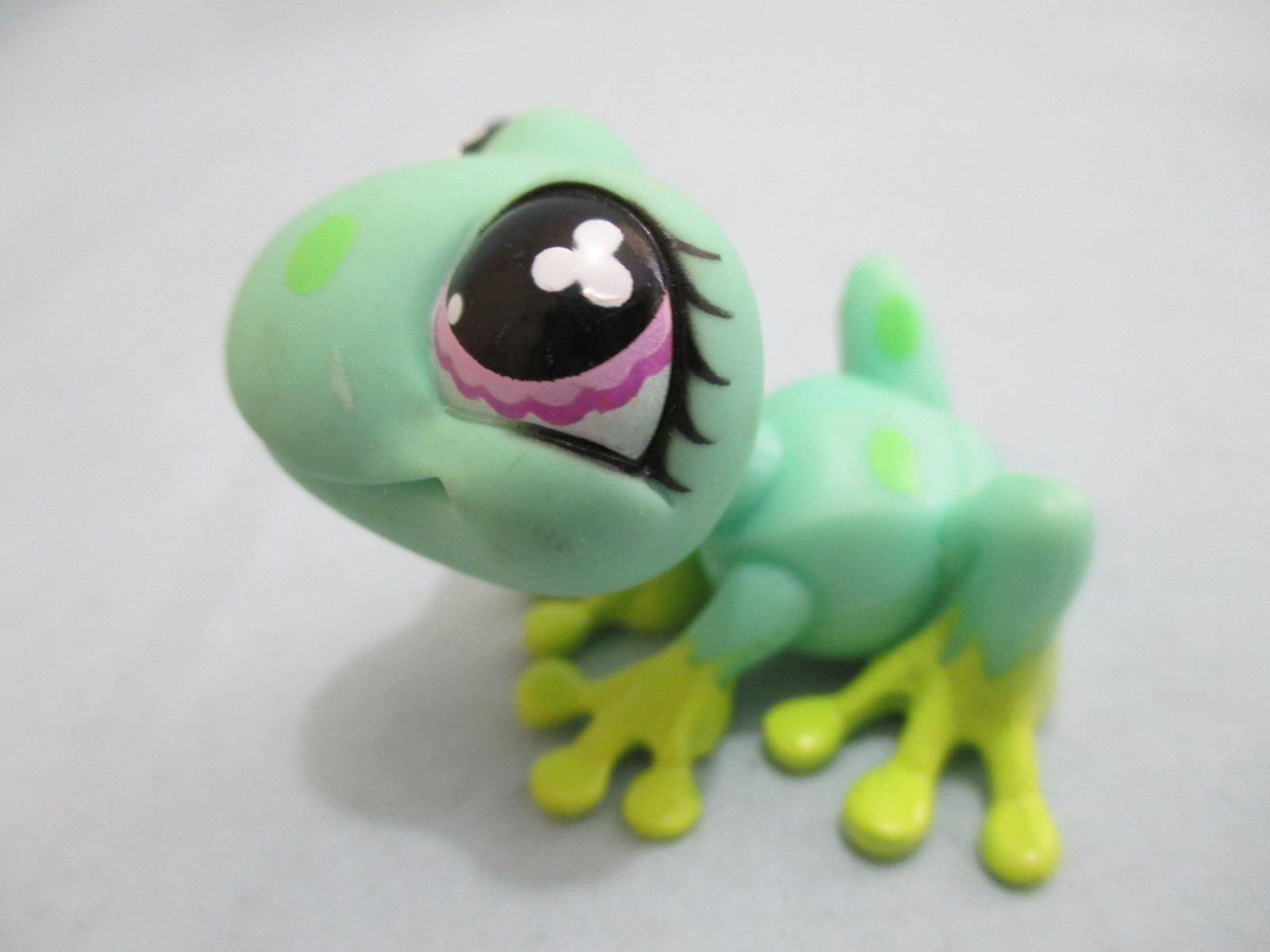 LIKE NEW Littlest Pet Shop Green Spots Frog with Purple Eyes Authentic ...