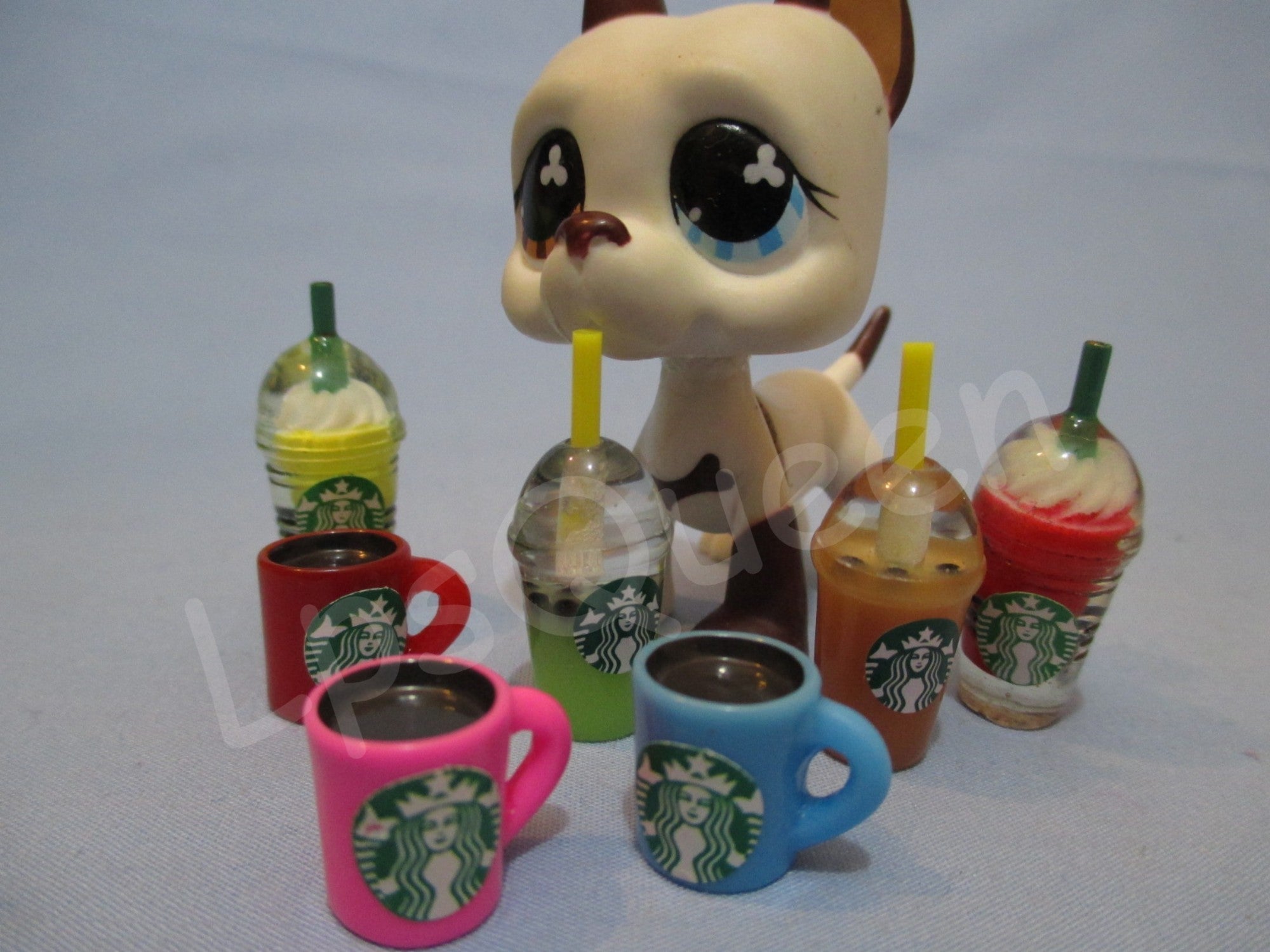 Littlest Pet Shop Random Lot of 7 Starbucks Cup Ice Coffee Tea Drink ...