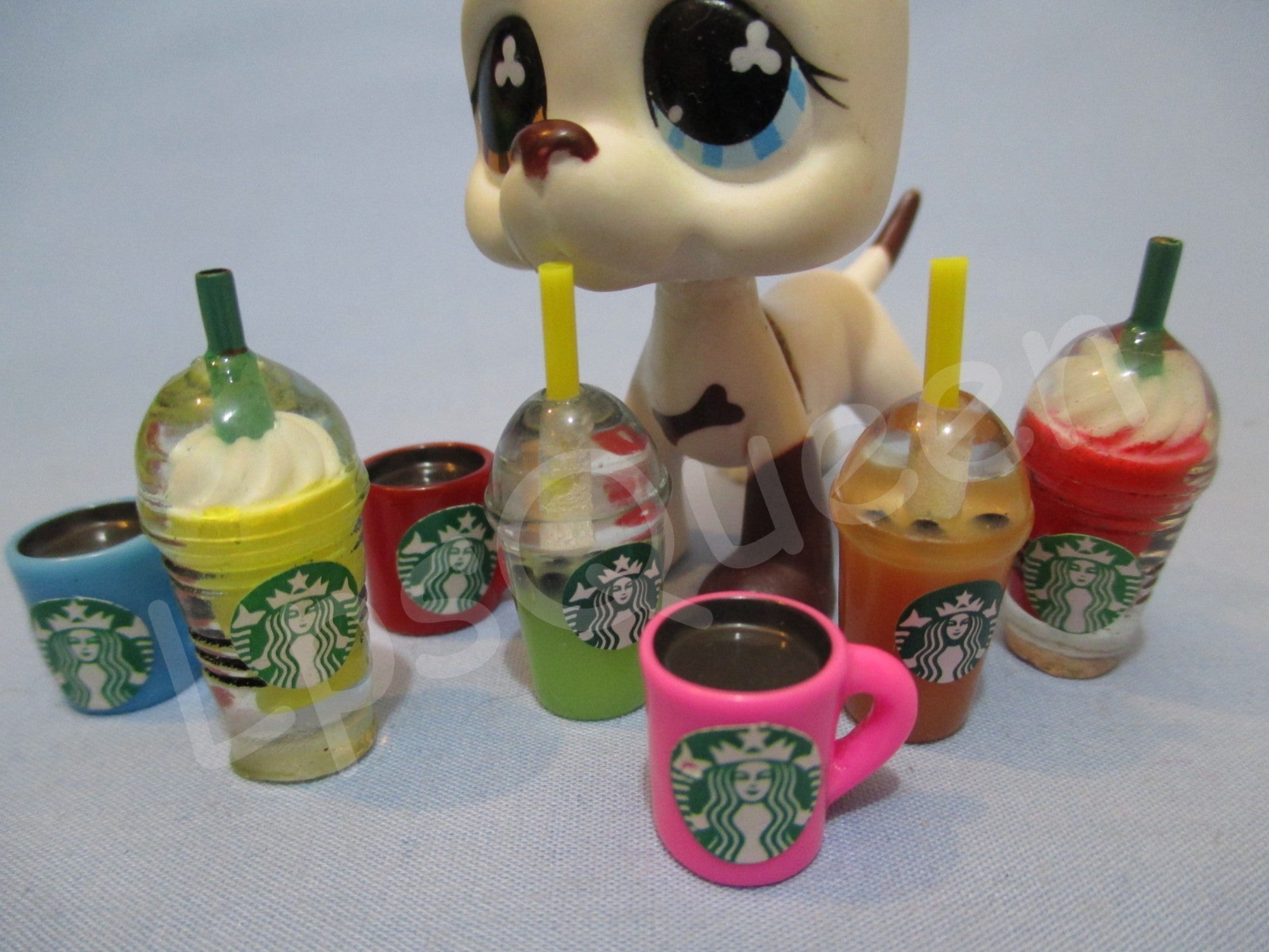 Littlest Pet Shop Random Lot of 7 Starbucks Cup Ice Coffee Tea Drink ...