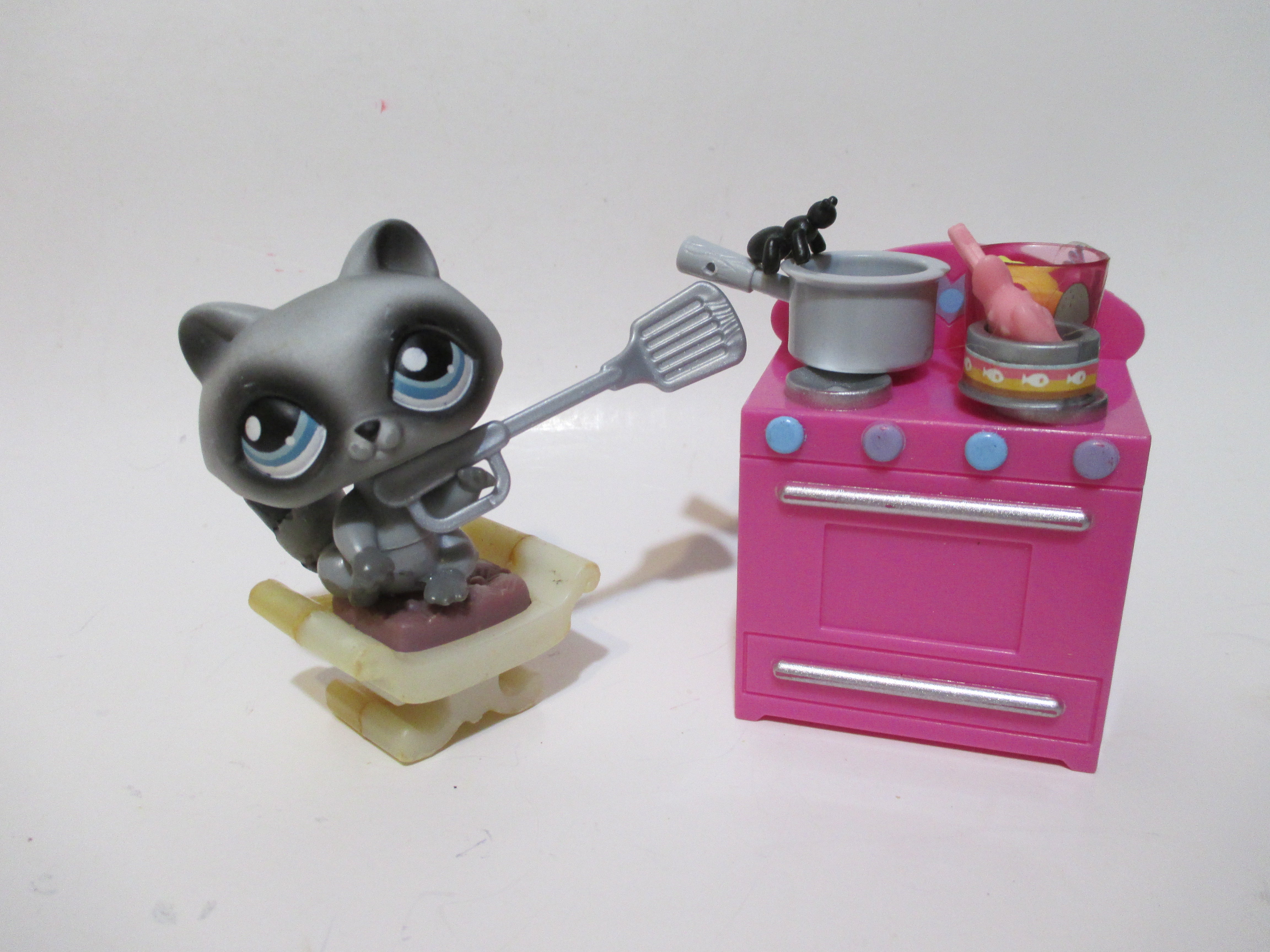 LITTLEST PET SHOP Raccoon 196 with Accessories Set Authentic Blemished ...