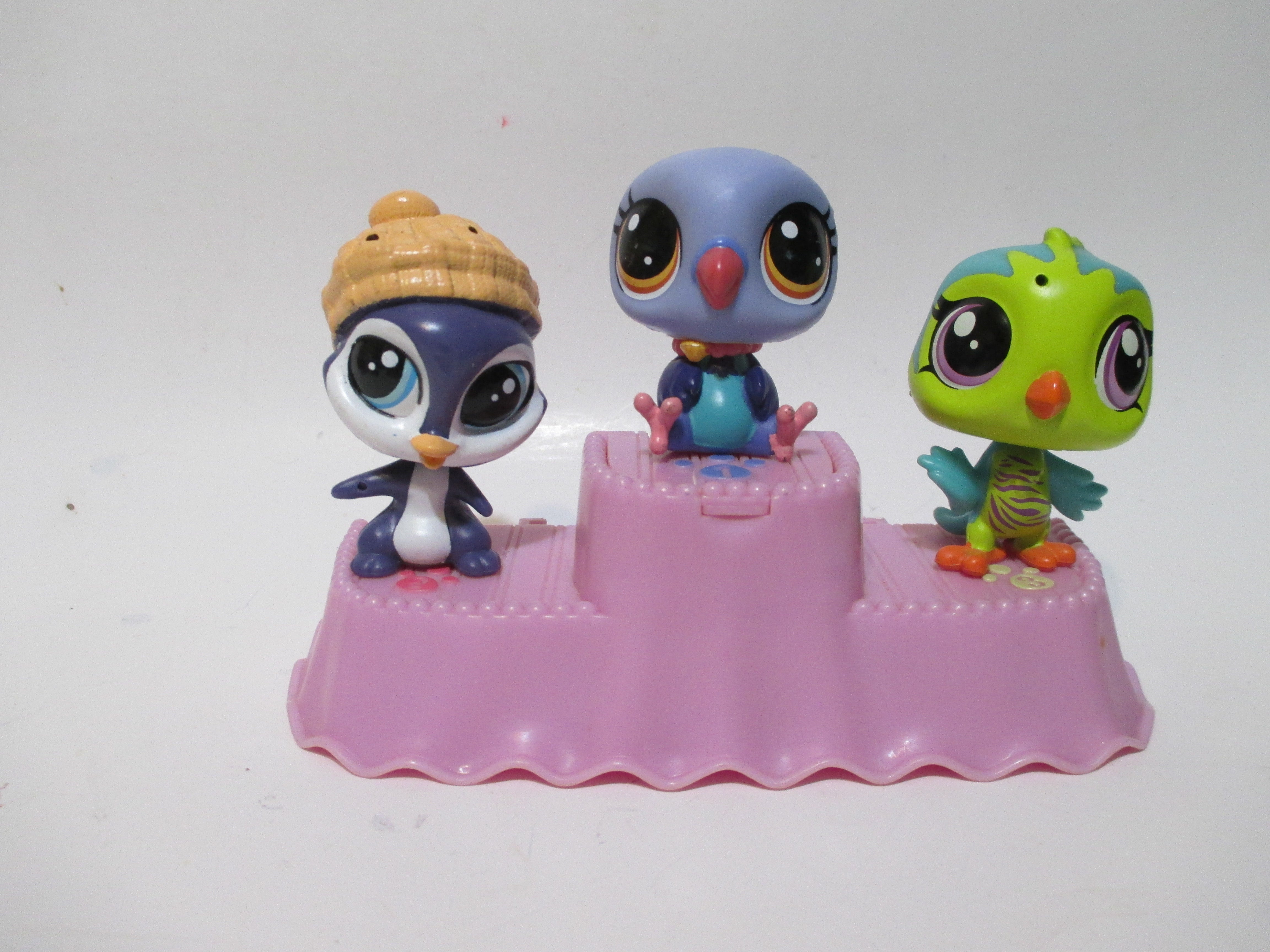 Littlest Pet Shop Pink Stage w Pets Authentic Lps Blemished As Shown ...