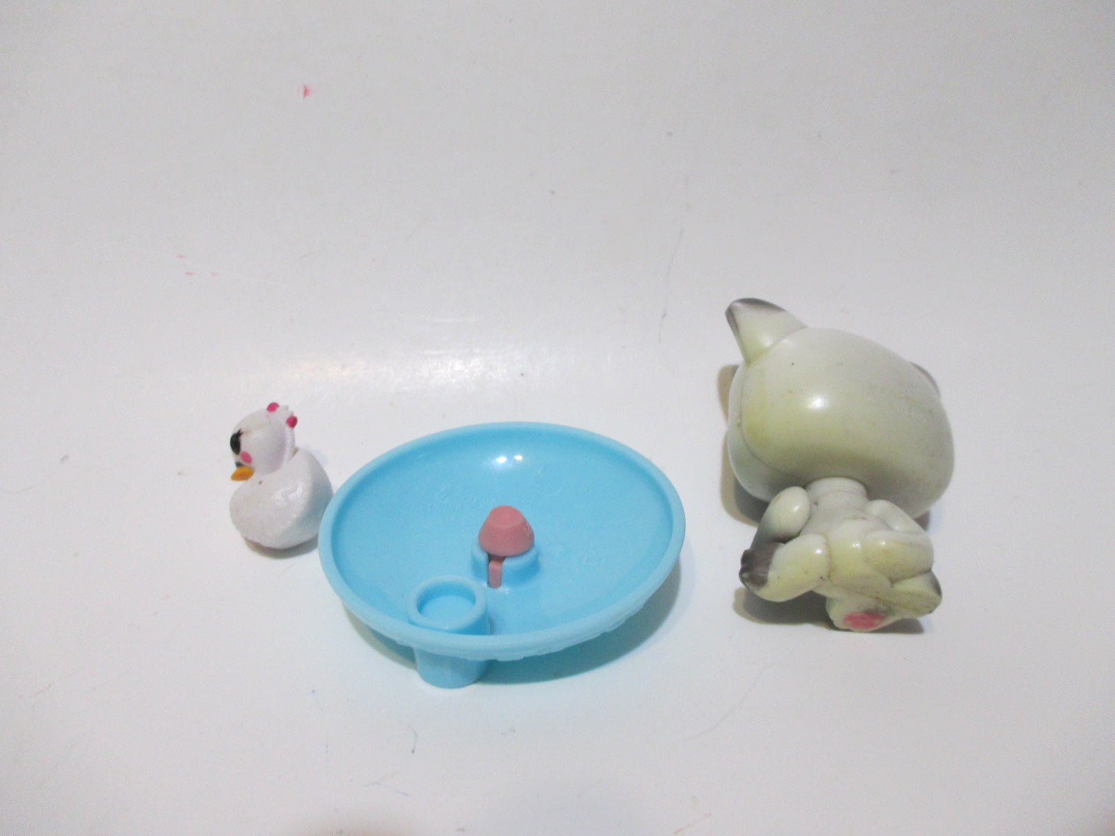 Littlest Pet Shop Cat Magic Motion Persian Kitty with Accessory Set ...