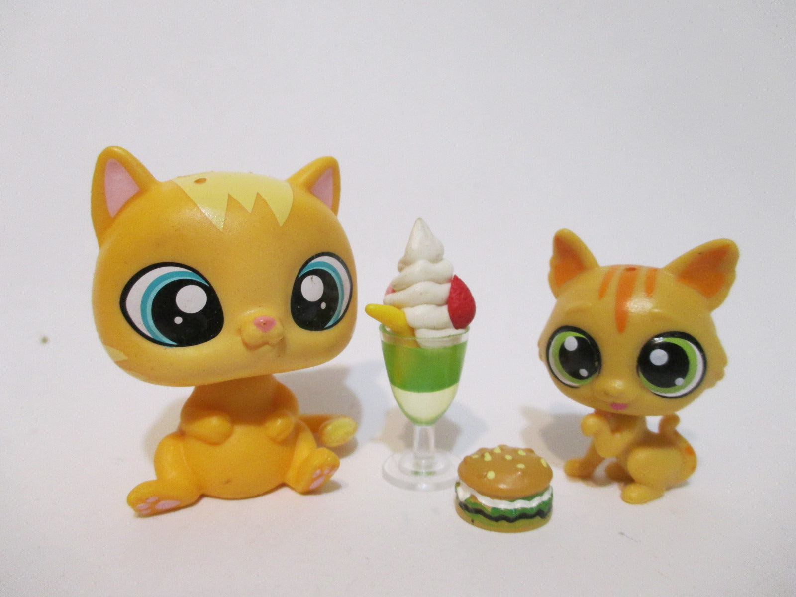 Littlest Pet Shop Yummy Lunch Time Mom Baby Cat Kitten Kitty with ...