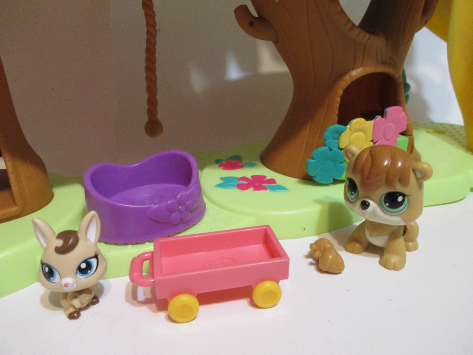 Littlest Pet Shop Magic Motion Treehouse Clubhouse Playset Hamster ...