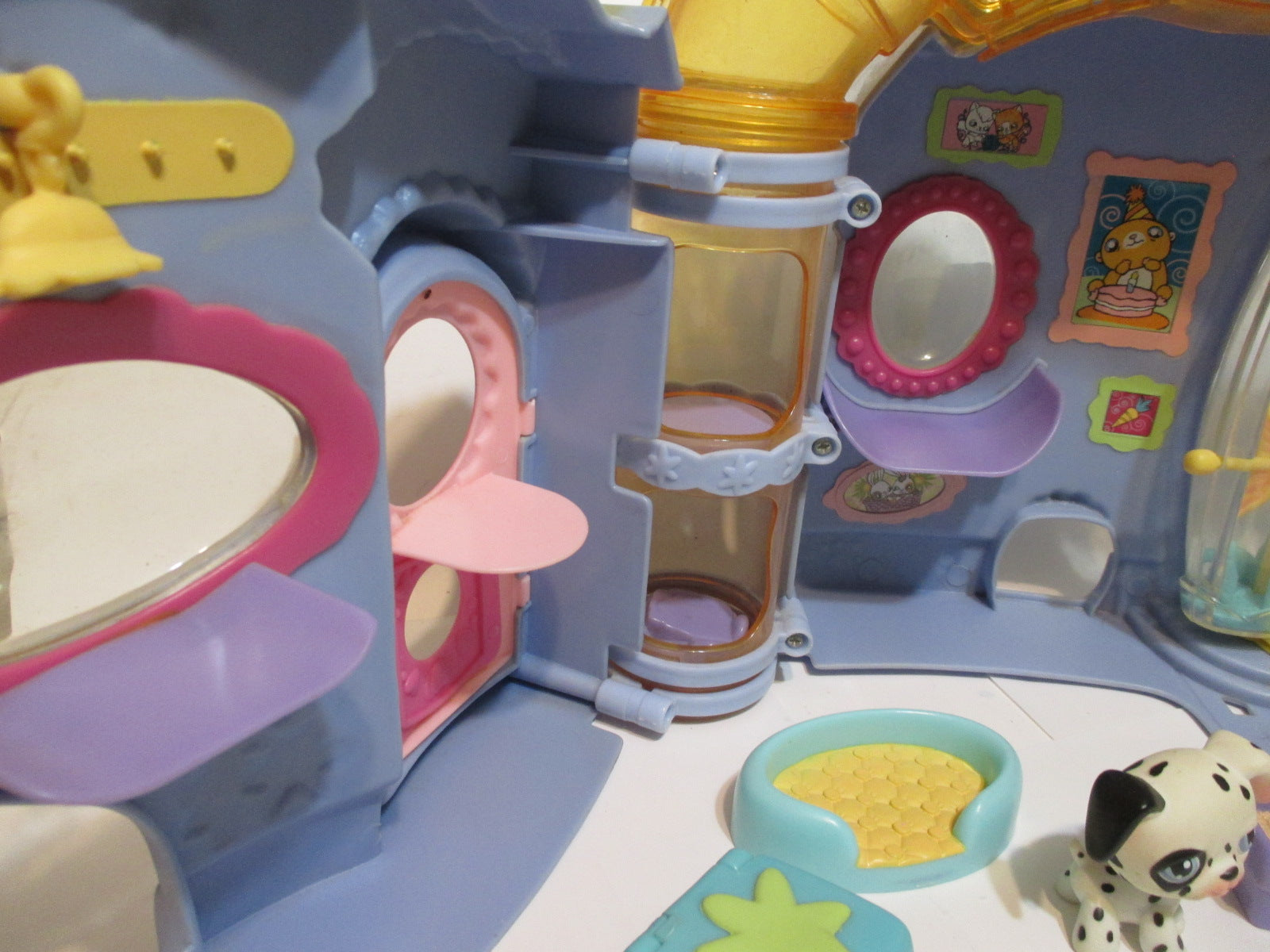 Littlest Pet Shop Lot Lovin Playset Playhouse Pets And Accessories ...