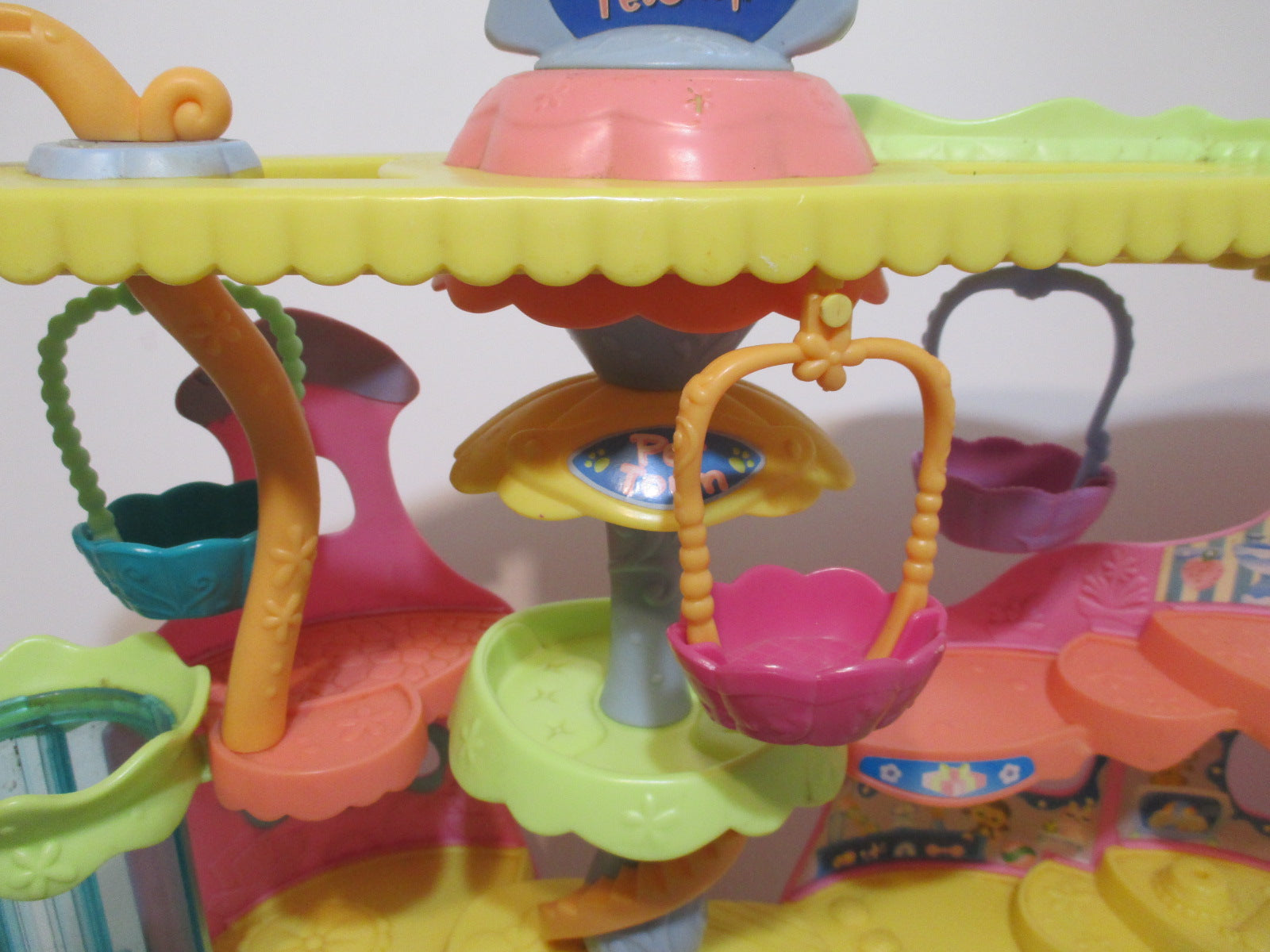 Littlest Pet Shop Round and Round Pet Town Playset Playground with 3 ...