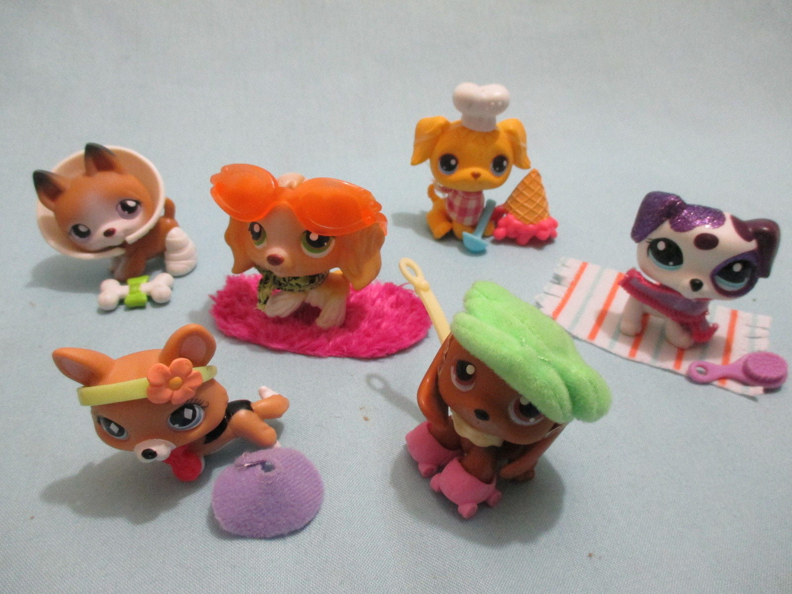 Littlest Pet Shop LPS LOT 4 pcs ( 1 Dog + 3 Clothing Accessories ) LPS ...