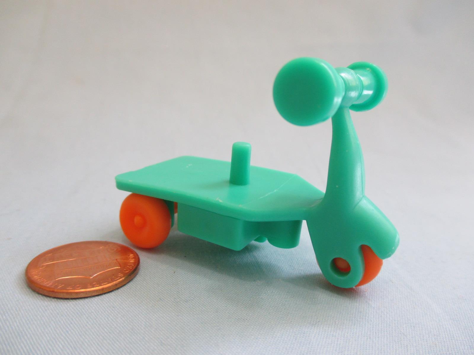Littlest Pet Shop RARE Green Scooter For Town Playset Accessory OCT11NPOF10