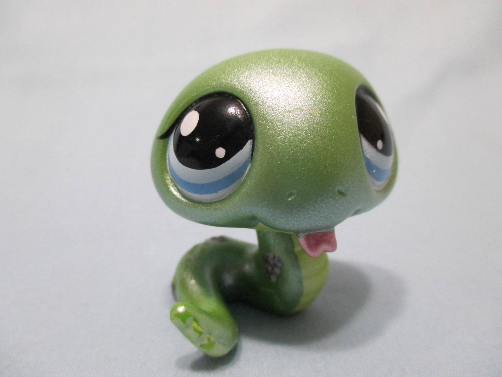LIKE NEW Littlest Pet Shop Snake 969 Shimmering Green With Blue Eyes ...