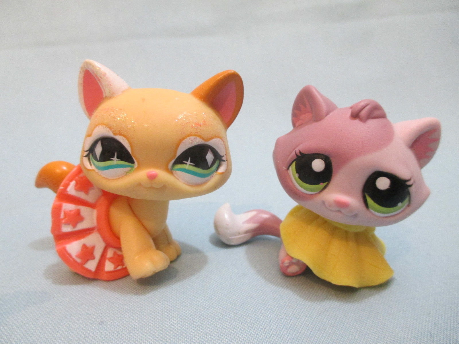 Littlest Pet Shop Lot 3 RANDOM Dresses Skirts Dogs Cats Clothing ...
