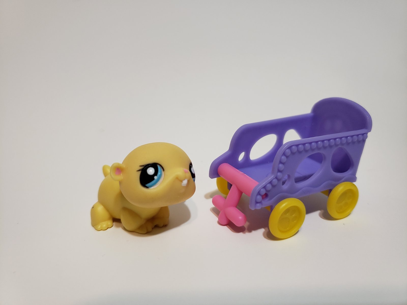 LIKE NEW Littlest Pet Shop Rolling Ride Yellow Hamster Guinea Pig 1774 ...