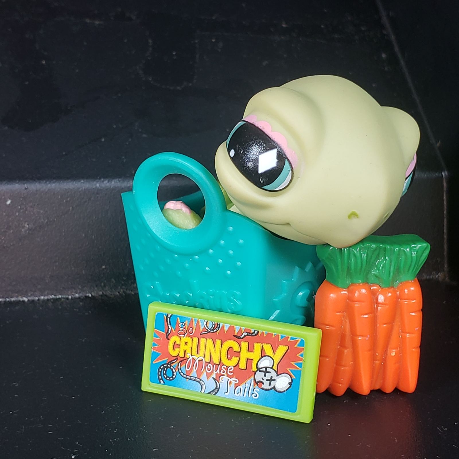 Littlest Pet Shop Turtle 504 Fun Treats with Carrots, Crunchy Mouse ...