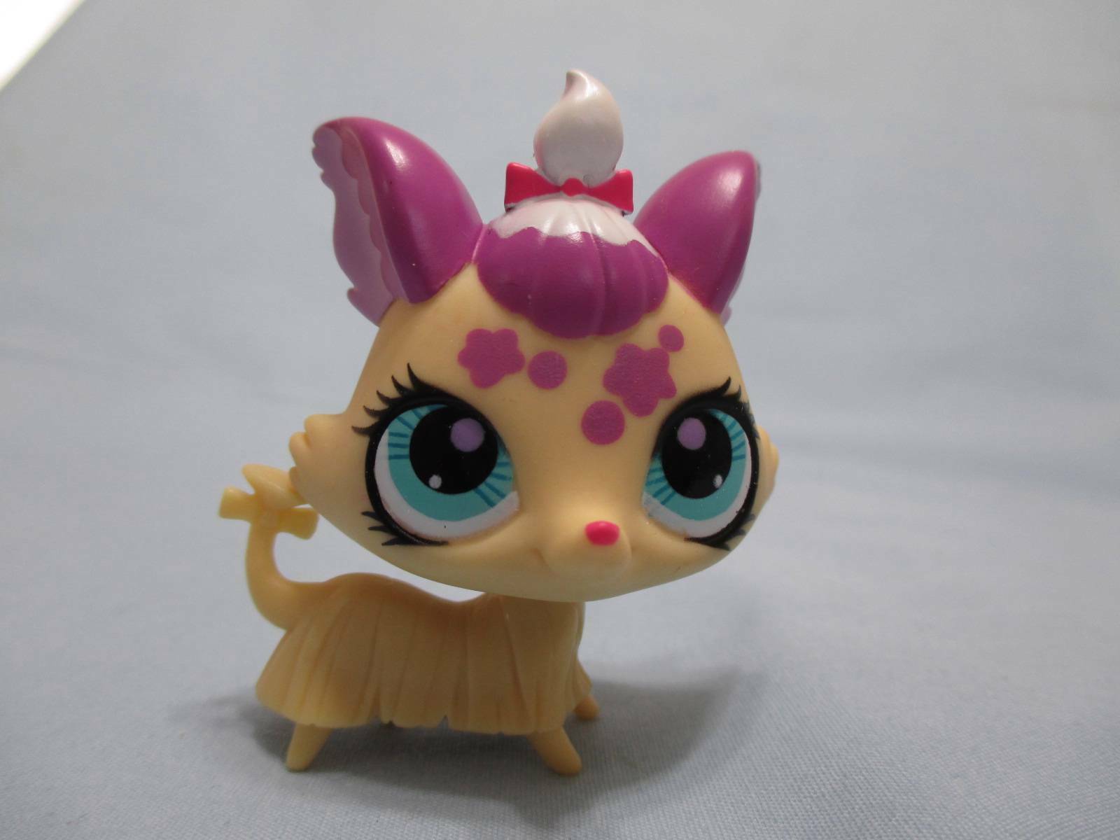 LIKE NEW Littlest Pet Shop Lot 2 Yorkie Dog 3307 3001 Set Authentic LPS ...