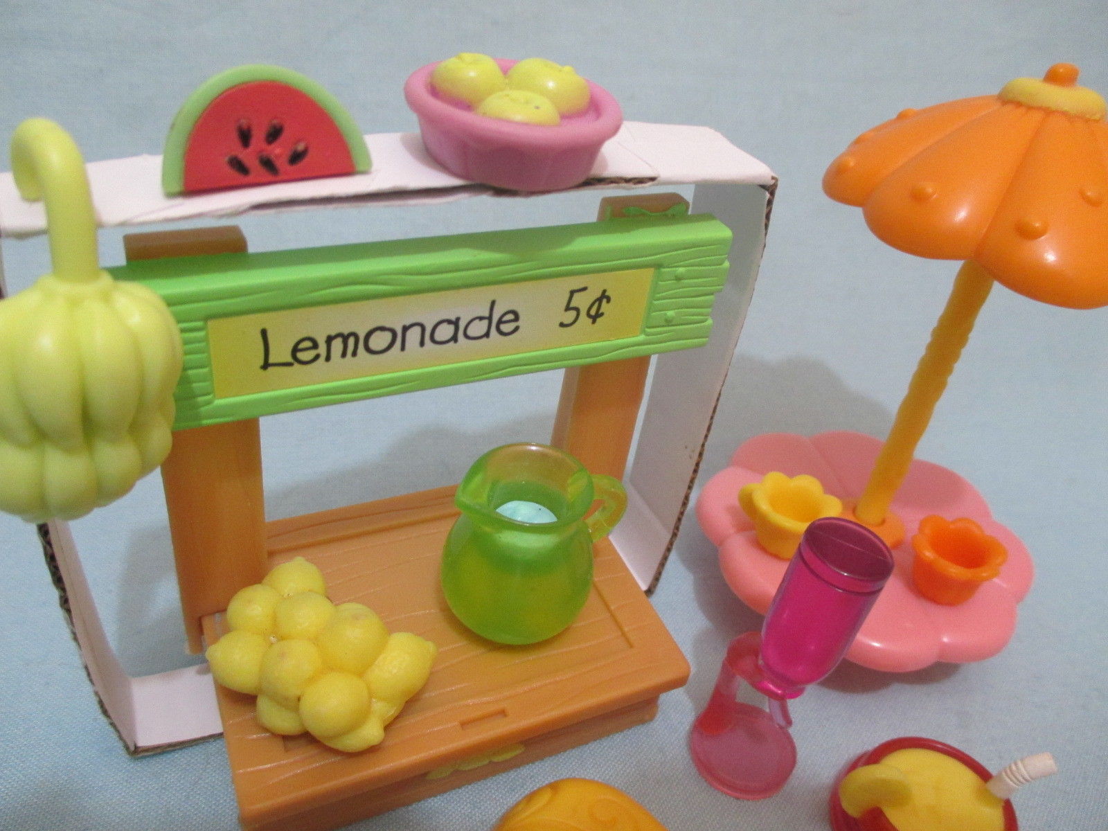Littlest Pet Shop Random Lot 12 Lemonade Stand And 8 Fruit Cup Accessories