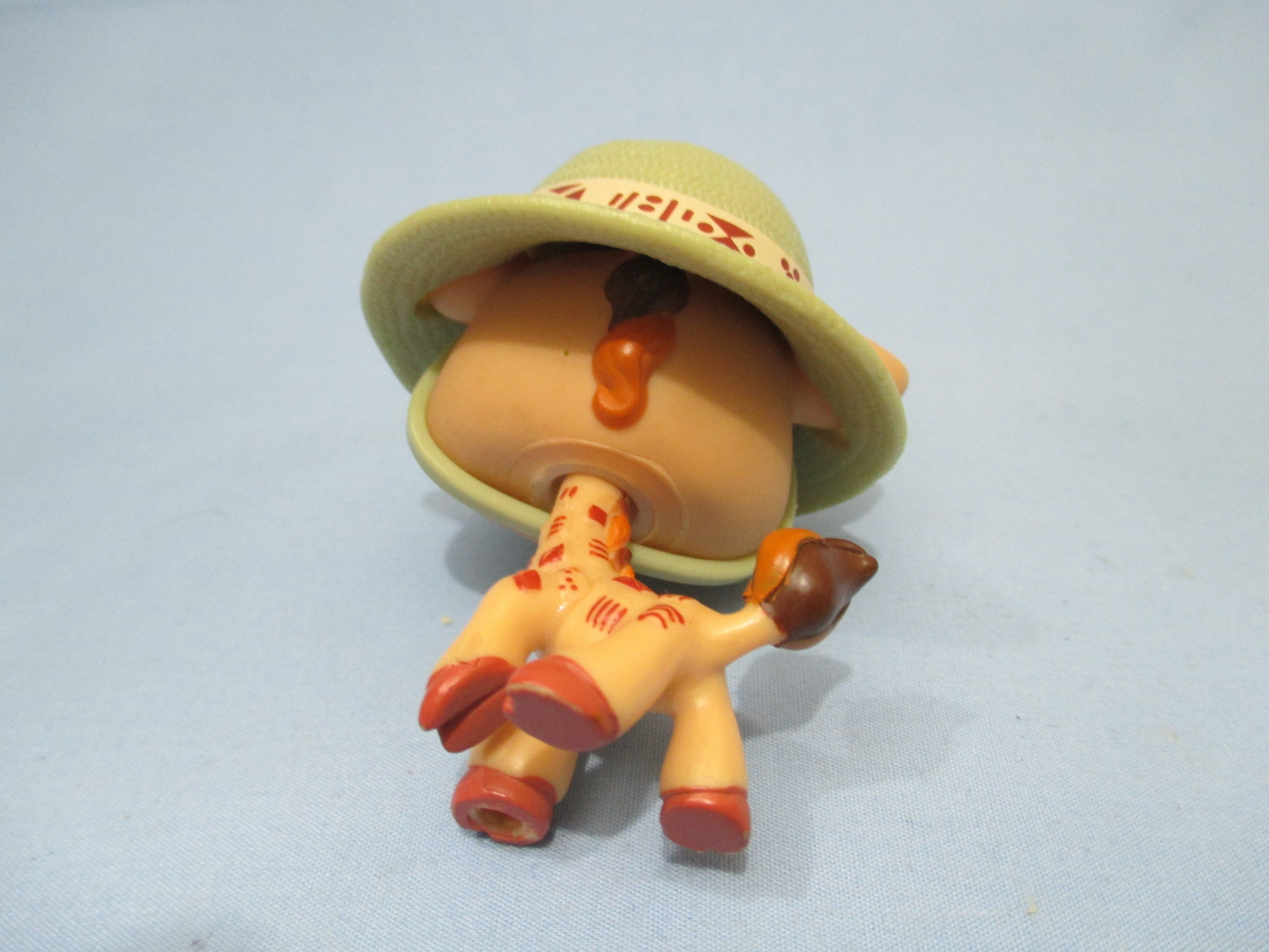 LIKE NEW Littlest Pet Shop Giraffe Postcard 902 With Original Hat ...