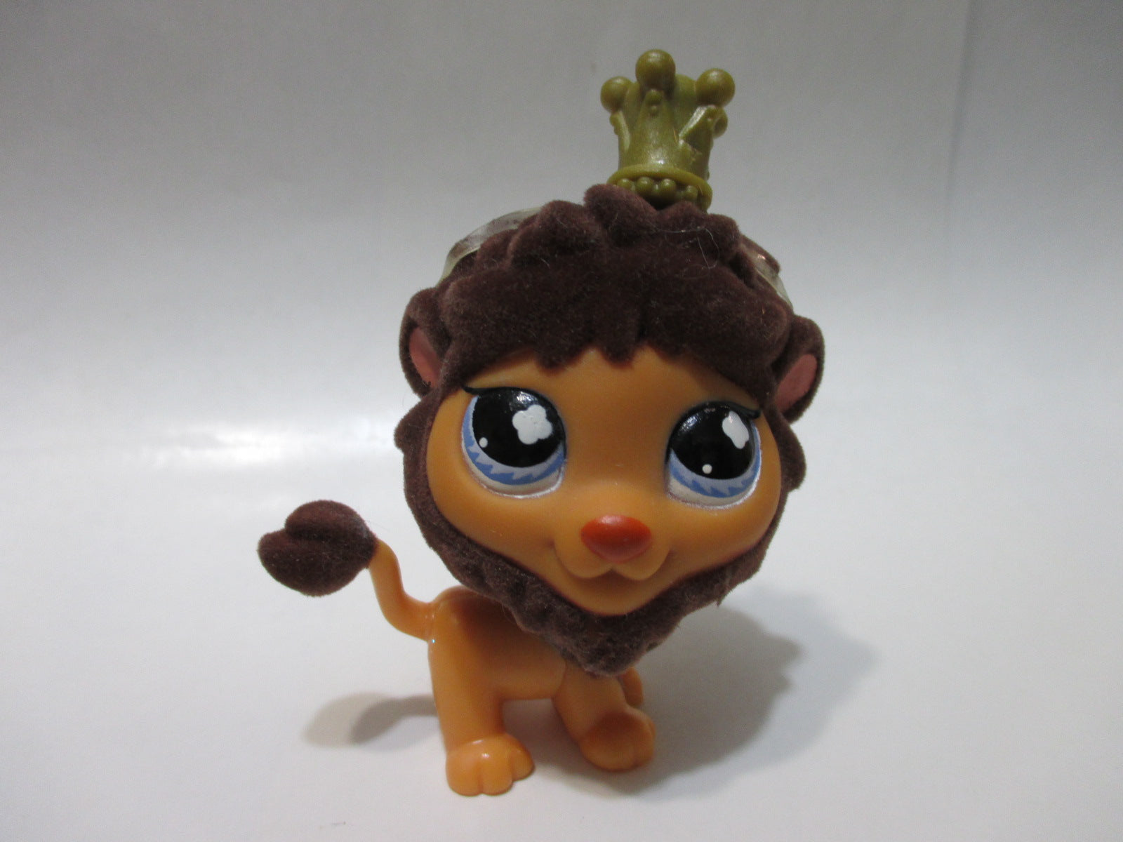 LIKE NEW Littlest Pet Shop Fuzzy Lion 809 w Original Accessory Lps ...