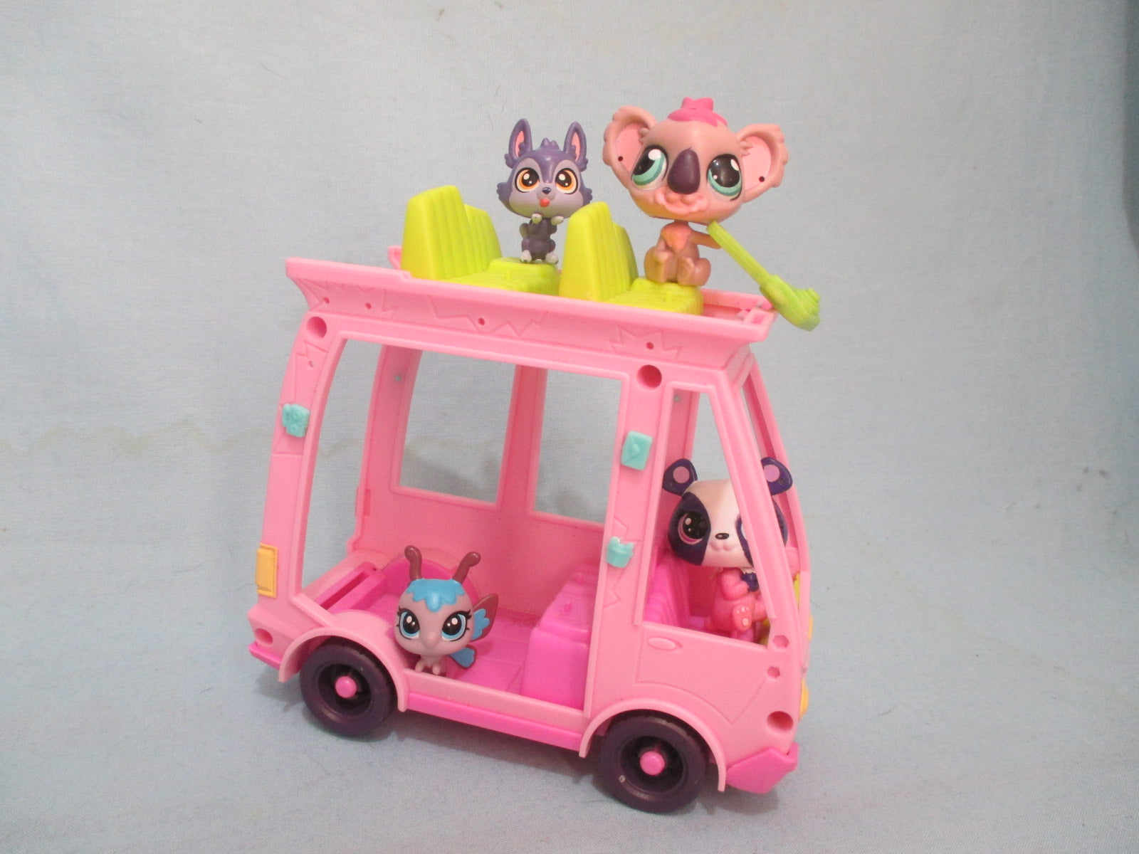 Hasbro Littlest Pet Shop Pink Van Shuttle Bus Car And Random 4 Lps Pets