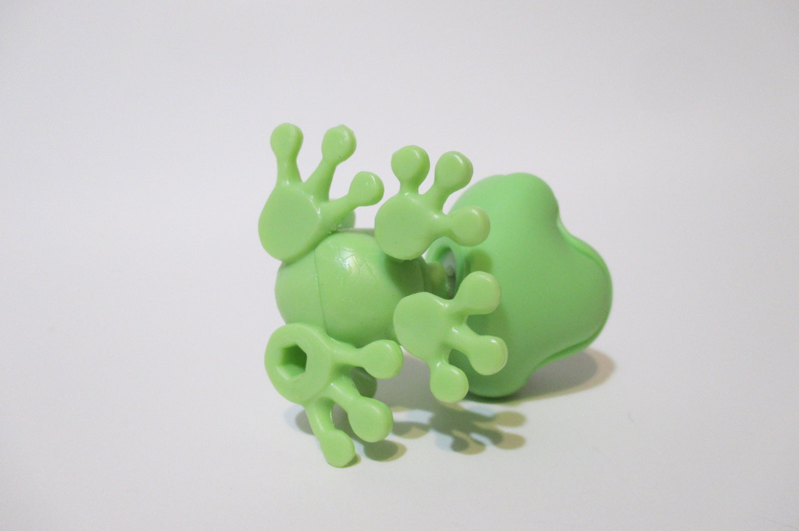 LIKE NEW Littlest Pet Shop Green Spotted Tree Frog With Pink Eyes 898 ...