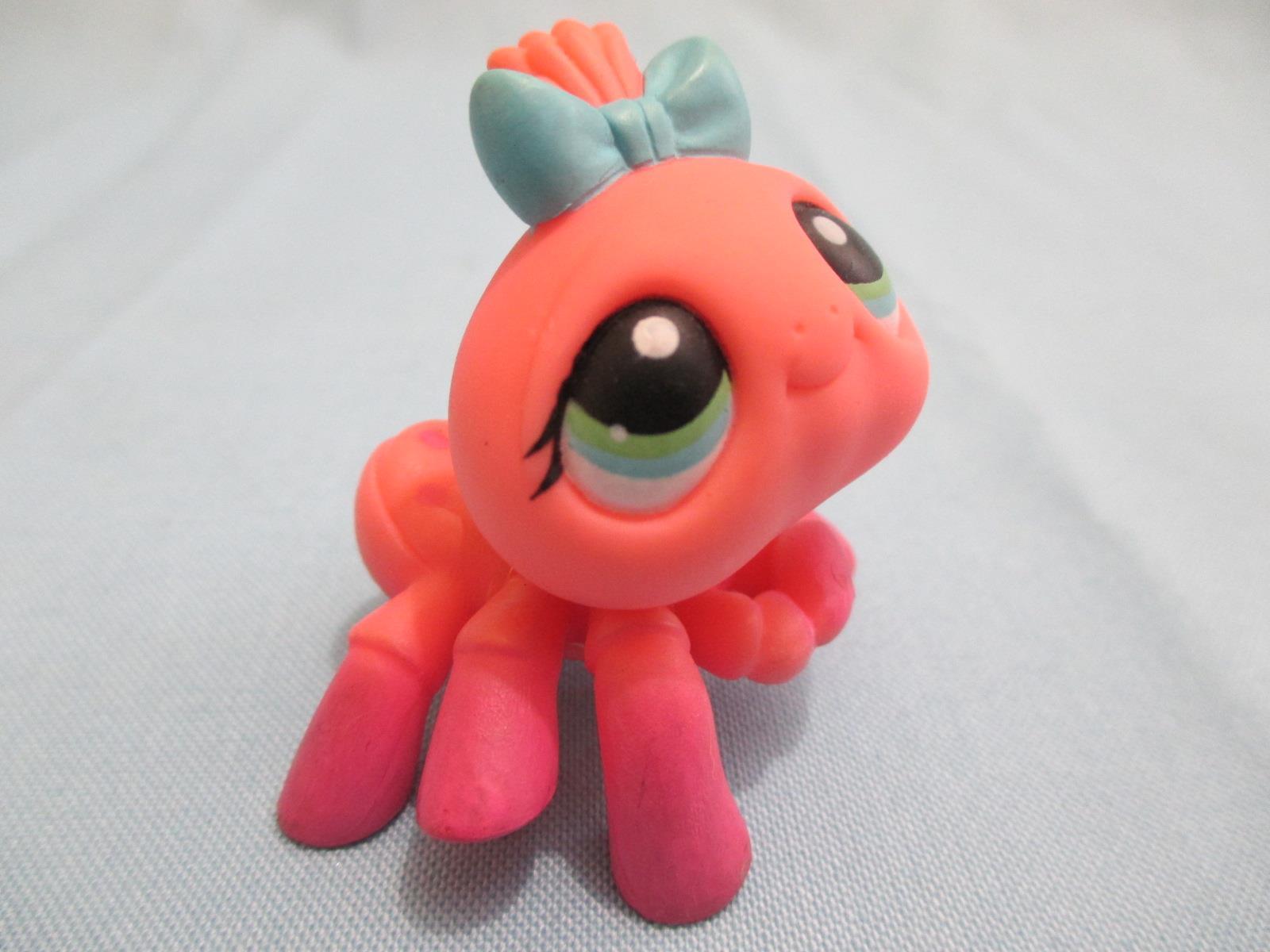 Littlest Pet Shop LPS Pink Blue Bow Green Eyes Spider 426 Rare ...