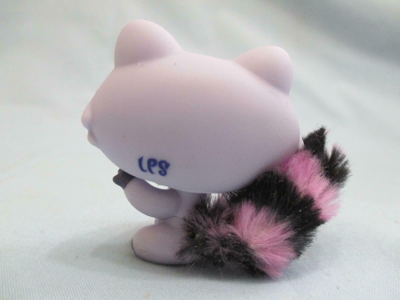 Littlest Pet Shop 2580 Raccoon Purple Fluffy Fuzzy Tail Rare Authentic ...