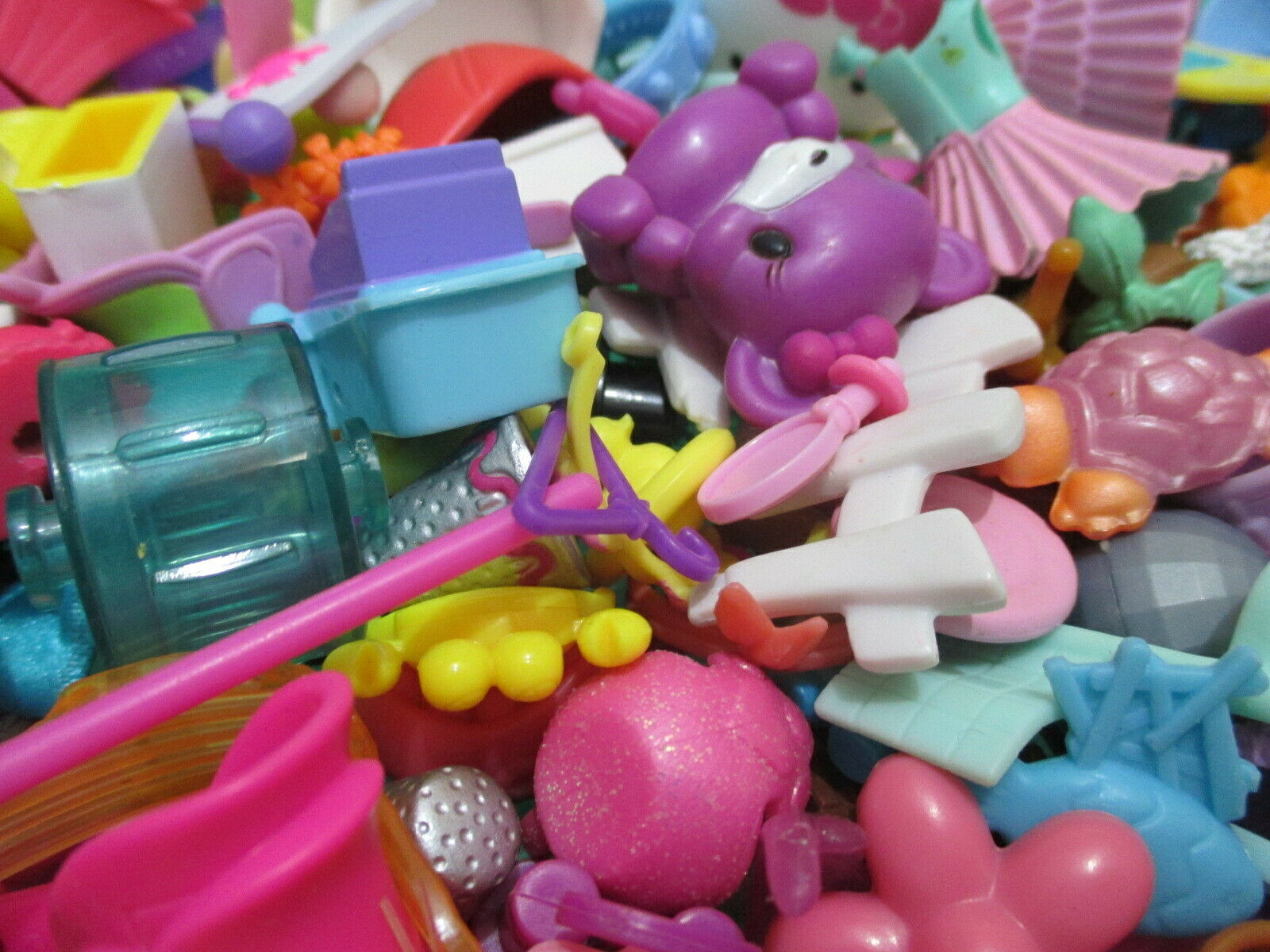 Littlest Pet Shop Lot of 35 Random LPS Polly Pocket & Other Dollhouse Pcs